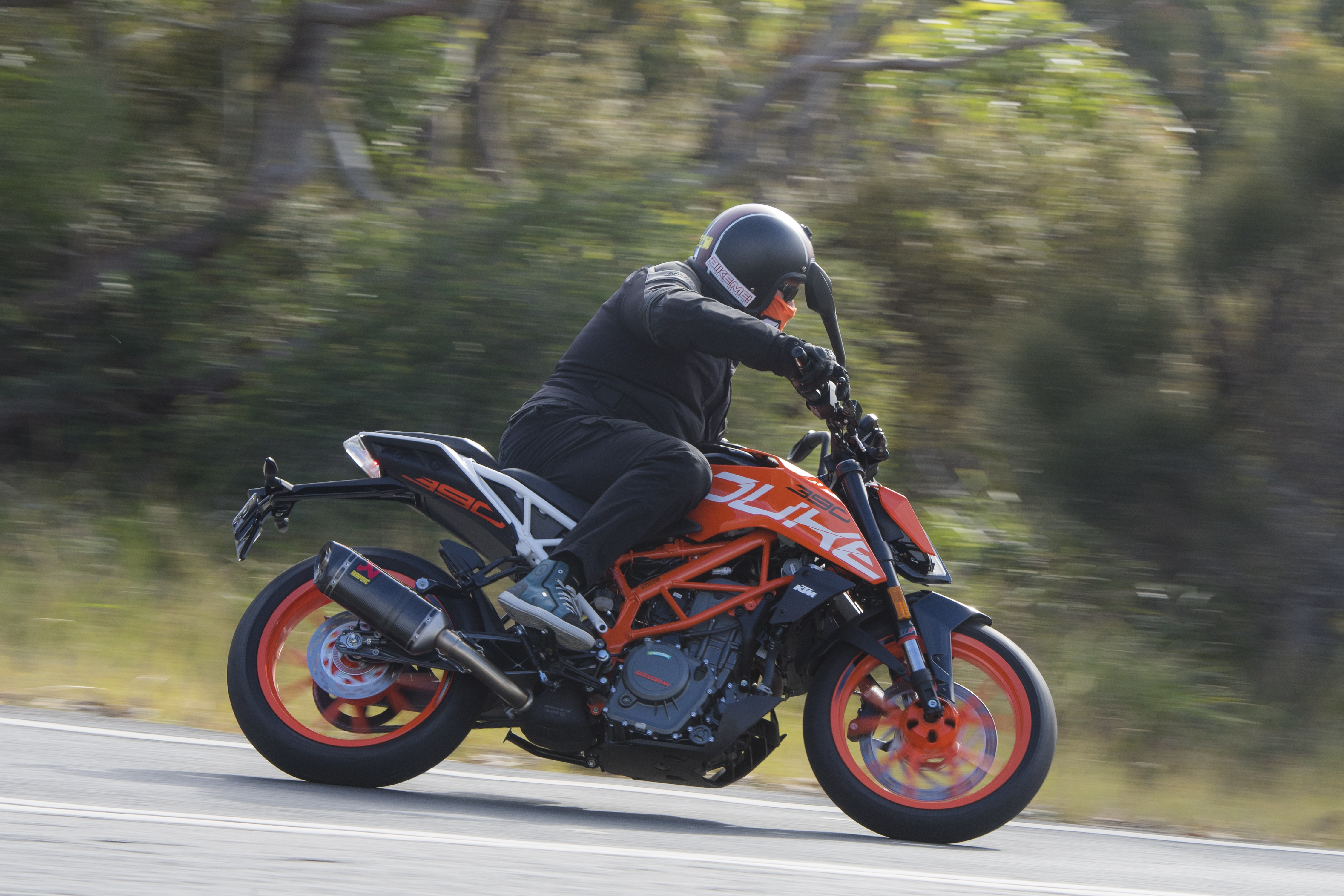 FRESH AUSTRIAN LAMS – 2017 KTM 390 DUKE & RC390 - National Motorcycle ...