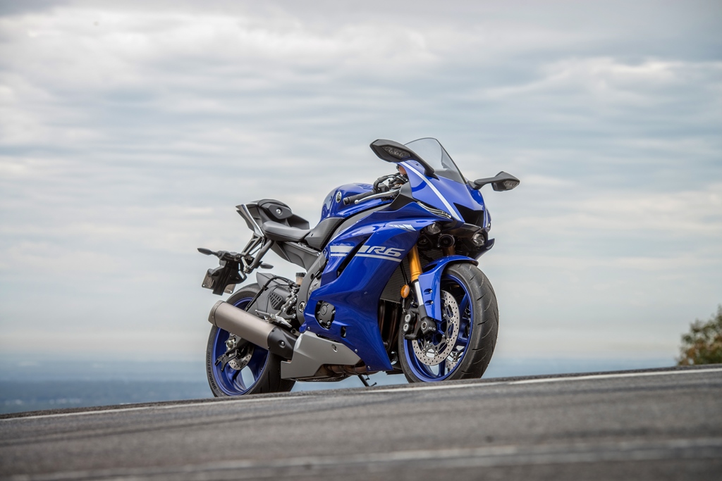 2017 YAMAHA YZF-R6 – MEET THE SEXY - National Motorcycle Alliance